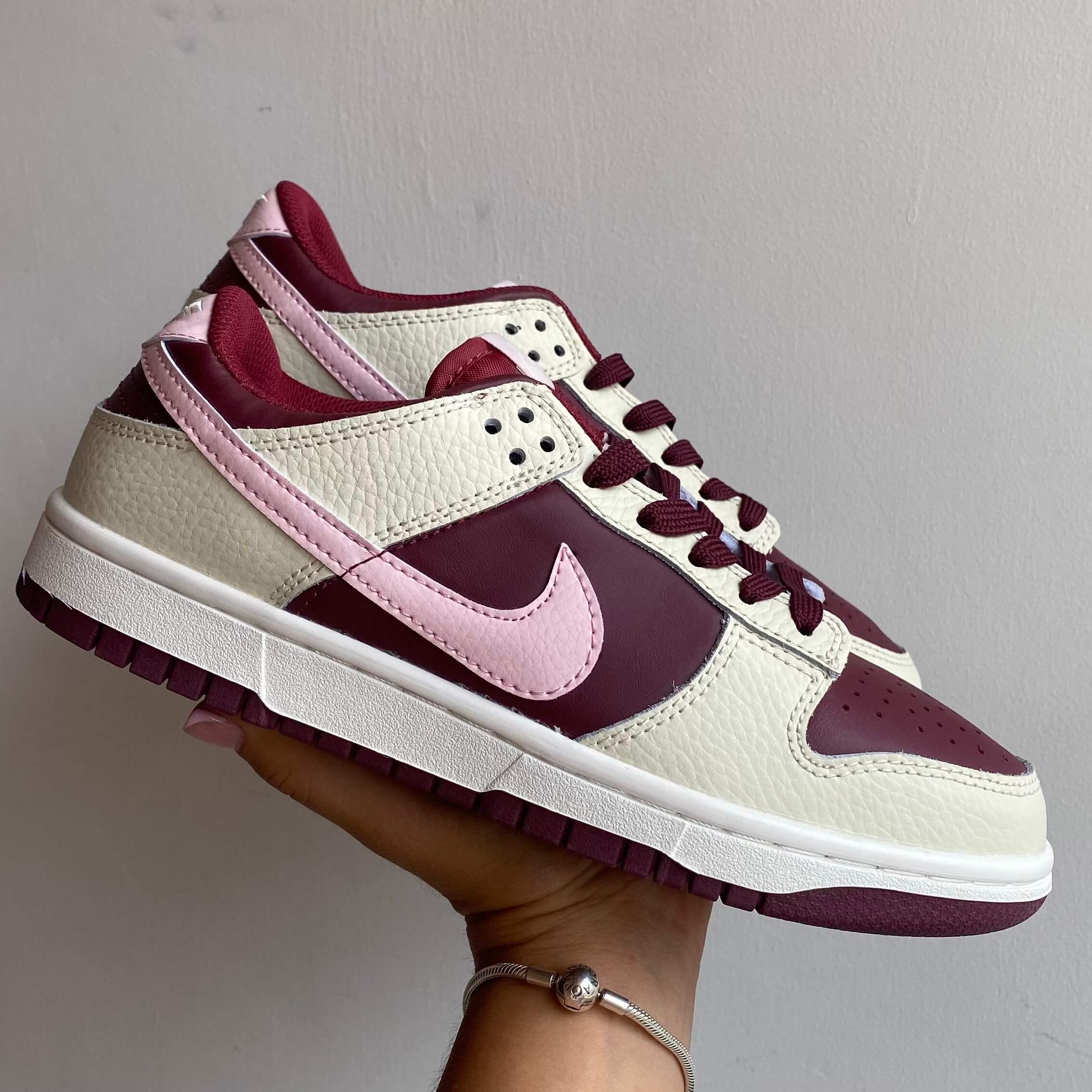 Nike SB Dunk Low Gris Réplica AAA - Risky souls